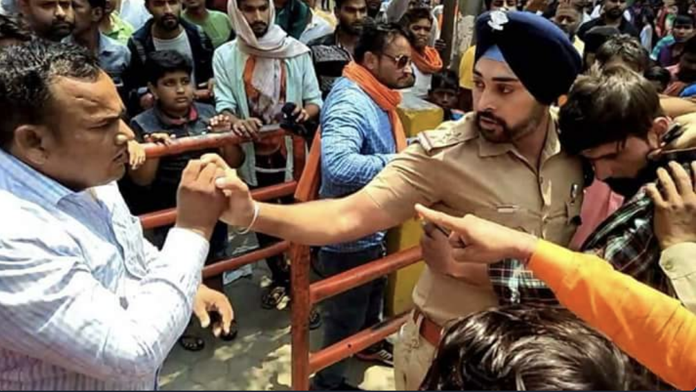 Video: Sikh cop saves Muslim man from mob attack in Uttarakhand