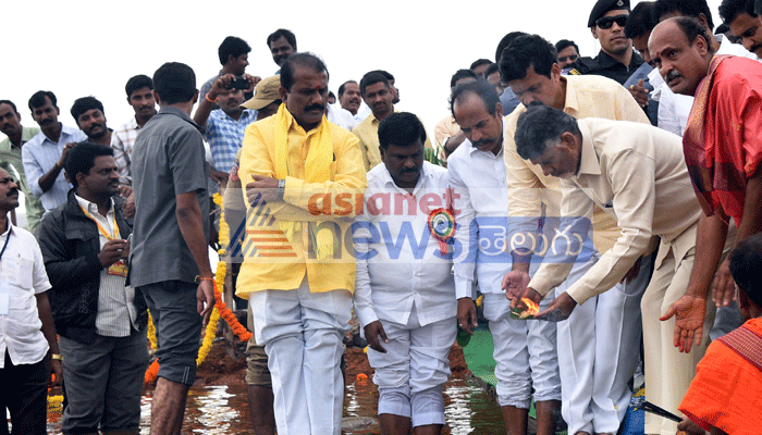 చంద్రబాబు జలసిరికి హారతి (ఫొటోలు) - Chandrababu participated in ...