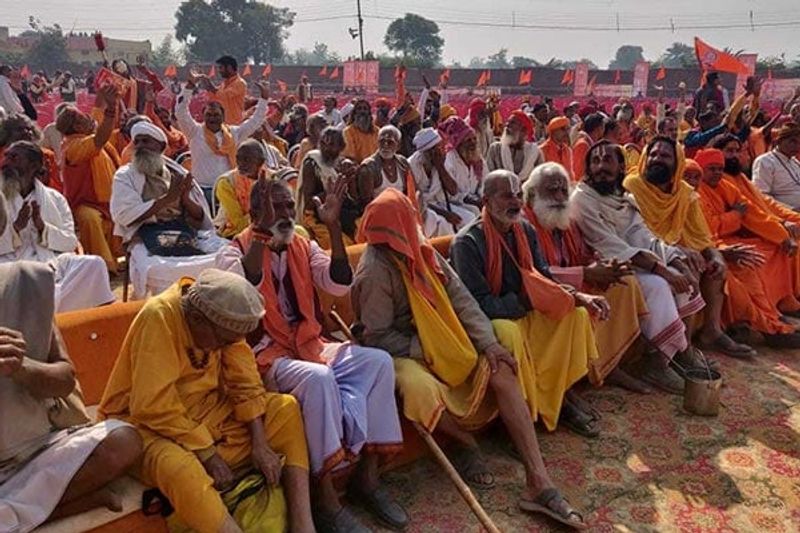 వాళ్ల చేతులు, తలలు నరికేయండి.. లైసెన్స్ లేకున్నా గన్ తీసుకోండి: వీహెచ్ ...