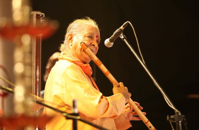 Hariprasad Chaurasia’s Biography | Birth | Education | Family ...