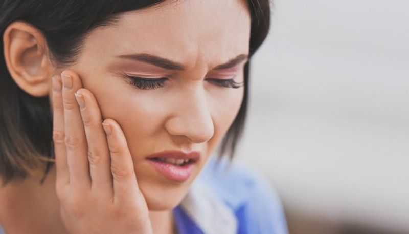 Excruciating toothache: Try these home remedies to soothe your pain ...