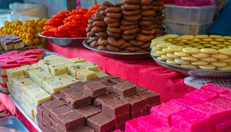 This 200 Year Old Shop Still Sells Sweets For Rs 2 - this 200 year old ...
