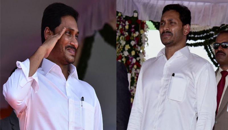 ఇండిపెండెన్స్ డే: సీఎంగా తొలిసారి జగన్ | Ys Jagan Hoists National Flag At Indira Gandhi Stadium ...