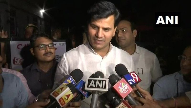 YSP MLA Ravi Rana meets Ajit Pawar, says Fadnavis has support of more ...