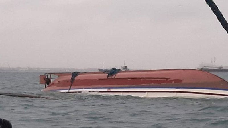 ఘోర ప్రమాదం... పడవ మునిగి 18మంది మృతి | 18 Killed as Boat Sinks in ...