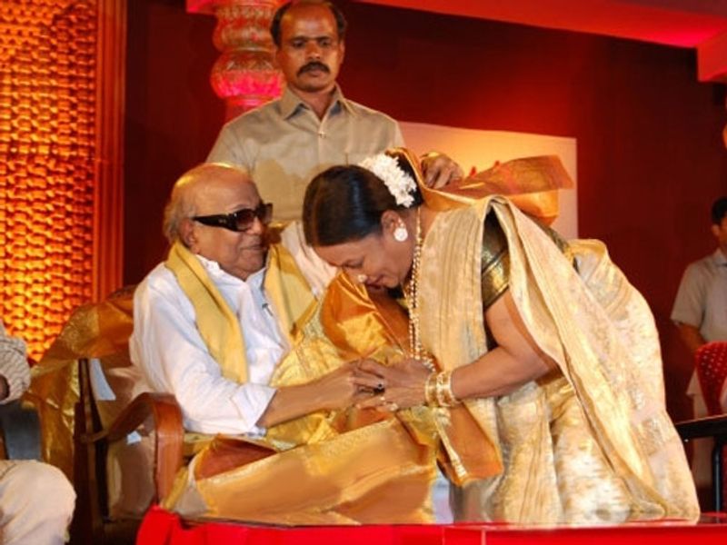 Aachi Manorama Biography: ஆச்சி மனோரமாவின் வாழ்க்கை வரலாறு படம் ...