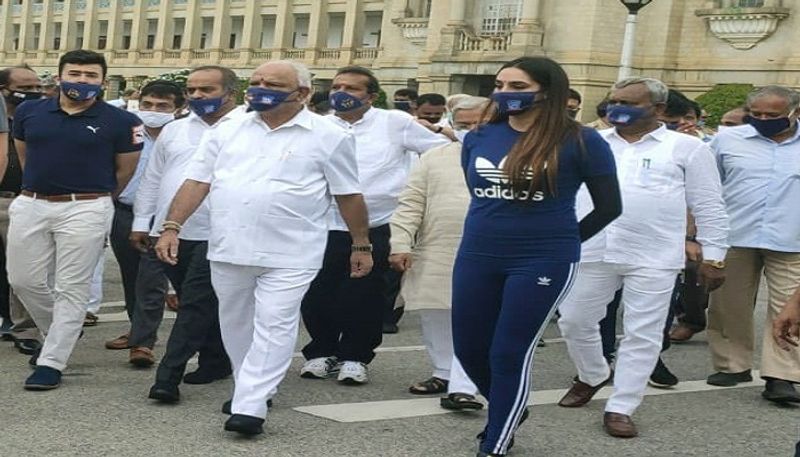 ರಾಗಿಣಿ ಅರೆಸ್ಟ್: ನಮ್ಮ ಪಕ್ಷಕ್ಕೂ, ಅವರಿಗೂ ಯಾವುದೇ ಸಂಬಂಧವಿಲ್ಲ ಎಂದ ಸಚಿವ ...