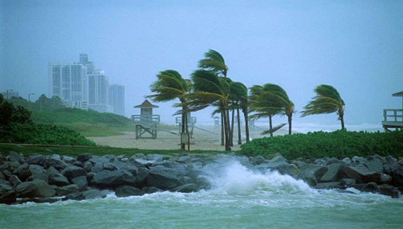 7 மாவட்டங்களில் 110 கிலோமீட்டர் வேகத்தில் காற்று வீசும்... வானிலை மையம் ...