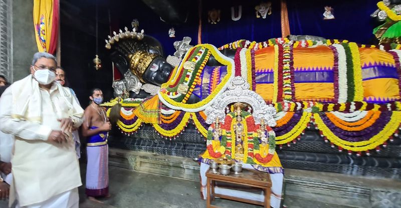 Mukkoti Ekadashi : Devotees flocking to vishnu temples on the ...