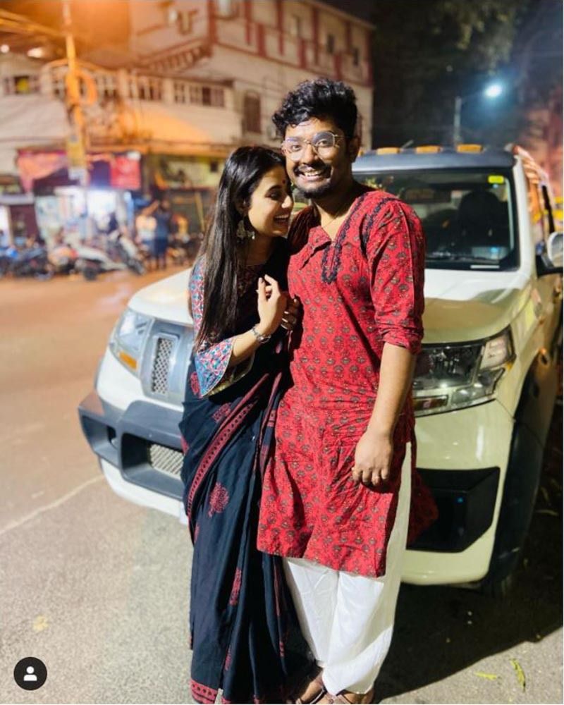 নয়া ইনিংস শুরু স্বস্তিকার, রাতারাতি নায়িকা থেকে গায়িকা হতে পুরোদমে ...