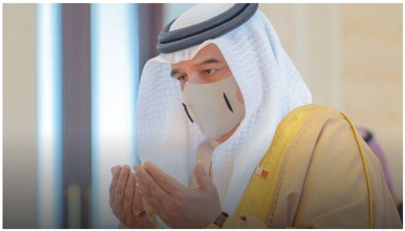 ബഹ്‌റൈന്‍ രാജാവ് പാലസ് മോസ്‌കില്‍ ജുമുഅ നിര്‍വഹിച്ചു | Bahrain King ...