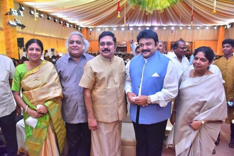 டிடிவி தினகரன் மகள் திருமணத்தில் கலந்து கொண்டு வாழ்த்திய நடிகர் பிரபு ...