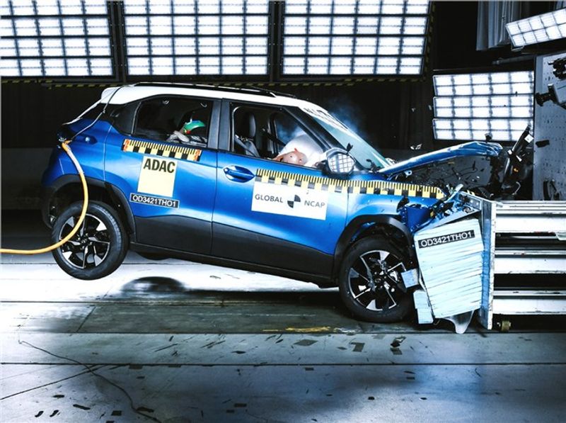 ഈ ടാറ്റയുടെ ഒരു കാര്യം, കുഞ്ഞനാണെങ്കിലും ഉരുക്കുറപ്പിനൊരു ...