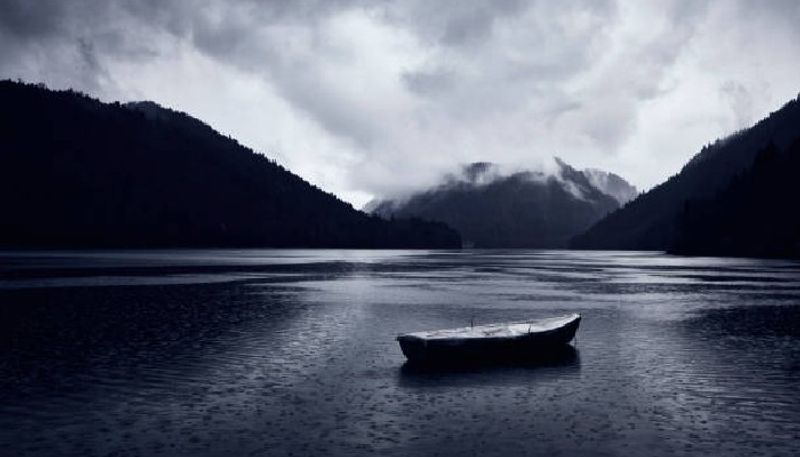 Mysterious lake -ভারতের এই হ্রদের ওপর দিয়ে উড়েছিল অনেক বিমান,আর ...