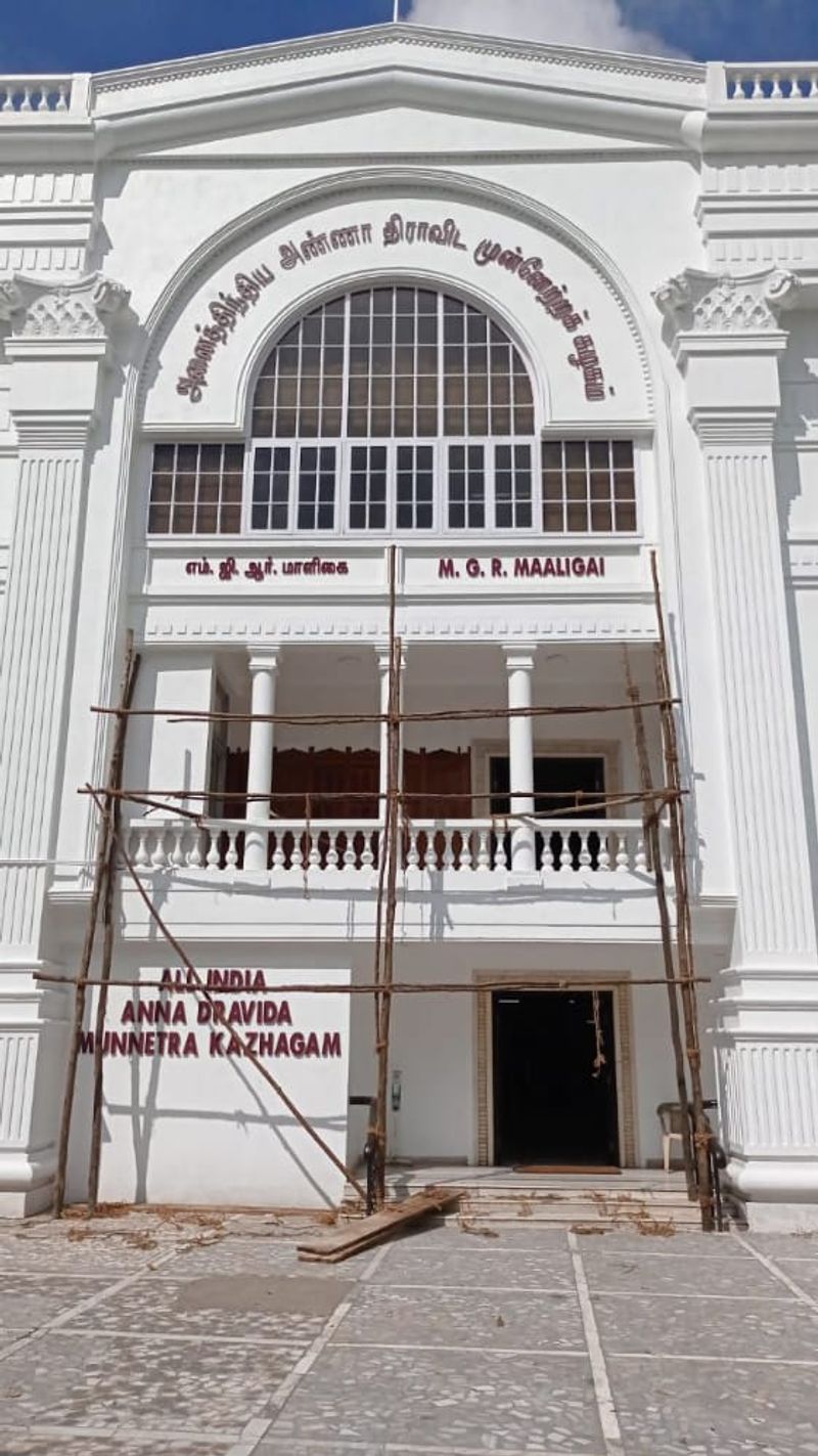 எம்.ஜிஆர் மாளிகையானது – அதிமுக அலுவலகம் – பின்னணியில் இவ்வளவு ...