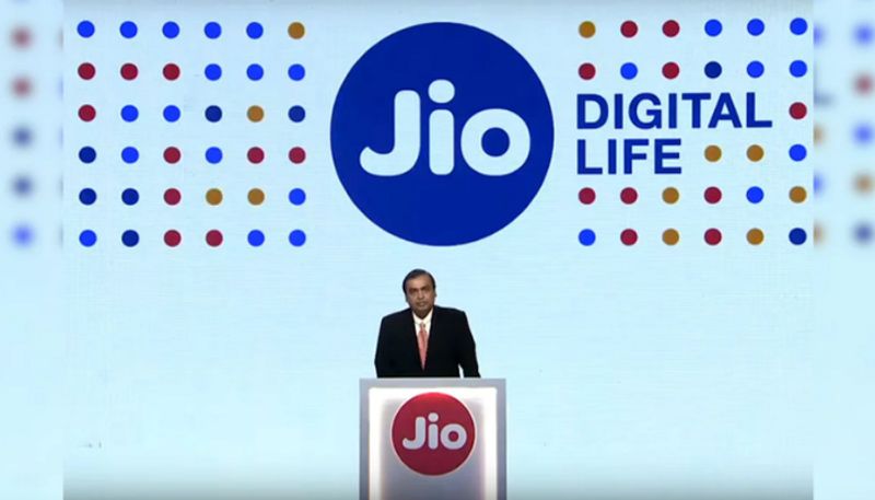 सस्ते Smartphone लॉन्च करने के बाद Jio जल्द लॉन्च करेगा Jio TV और Jio ...
