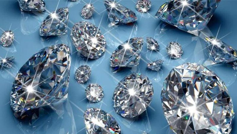 వజ్రాలు ఏ రాశివారు ధరించాలి? | Rules For Wearing Diamonds And Which ...