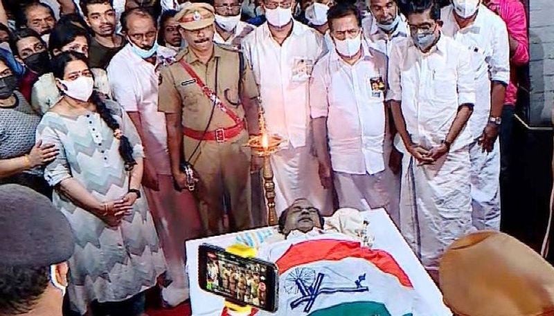 PT Thomas funeral : പി ടി തോമസ്സിന്‍റെ പൊതുദർശനം: തൃക്കാക്കര നഗരസഭയി ...
