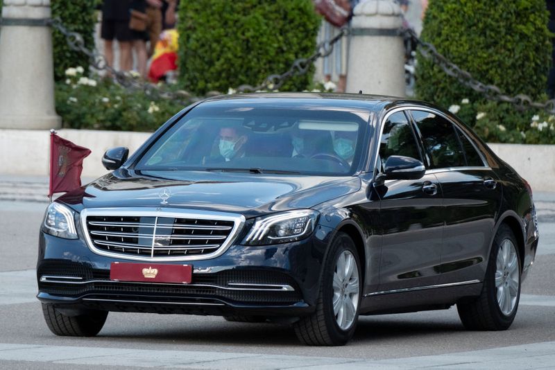 This is PM Modi's Rs 12 crore Mercedes Maybach S650 armoured car ...