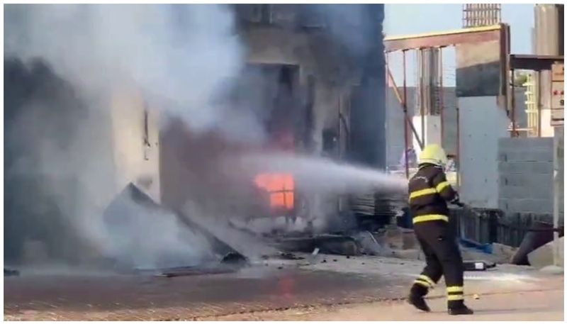 Oman Shop Fire: ഒമാനില്‍ കടയ്‍ക്ക് തീപ്പിടിച്ചു; ആര്‍ക്കും ...
