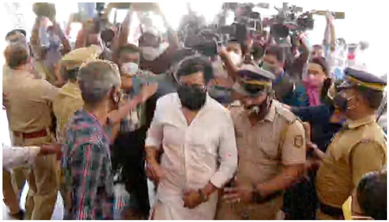 Dileep Case : ദിലീപ് അടക്കമുള്ളവരെ ആദ്യഘട്ടം വെവ്വേറെ ചോദ്യം ചെയ്യും ...