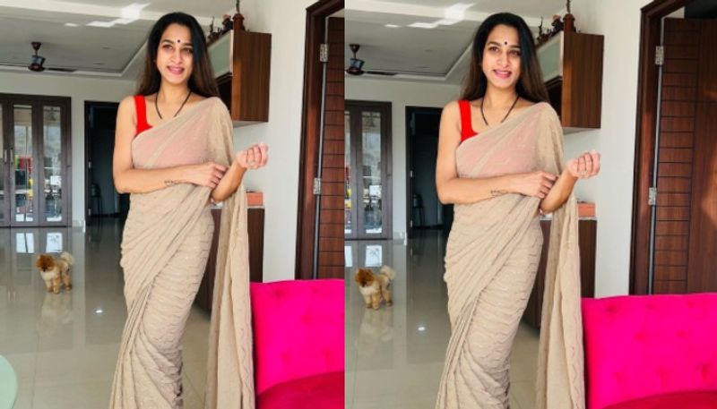 మళ్ళీ రెచ్చిపోయిన సురేఖా వాణి... అంకుల్స్ కి అలాంటి ఫీలింగ్స్ వస్తాయంటూ ...