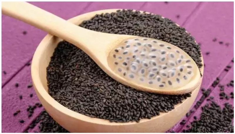 Chia or Sabja seeds? Know the difference between two and their health ...