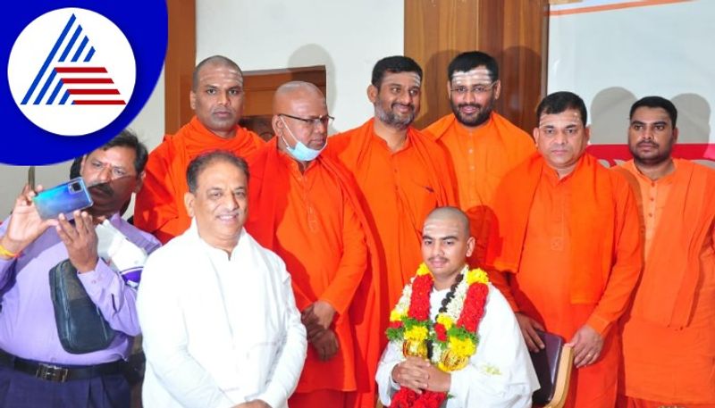 Chitradurgaದ ಐತಿಹಾಸಿಕ ಮುರುಘಾ ಮಠಕ್ಕೆ ನೂತನ ಉತ್ತರಾಧಿಕಾರಿ ನೇಮಕ ...