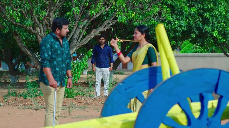 Devatha: రాధను తన భార్యగా అంగీకరించి దేవుడమ్మ దగ్గరికి తీసుకు వెళ్లిన ...