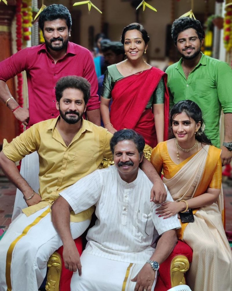 சீரியலில் மட்டுமல்ல ரியலிலும் ராஜா ராணி 2 குடும்பத்தில் திருமணம் ...