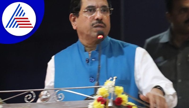 ದೇಶದ 33 ಲಕ್ಷ ಮಕ್ಕಳಲ್ಲಿ ಅಪೌಷ್ಟಿಕತೆ; ಕೇಂದ್ರ ಸಚಿವ ಪ್ರಲ್ಹಾದ್‌ ಜೋಶಿ ...