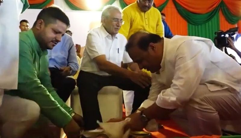 'Indian culture': Himata Biswa Sarma washes feet of senior BJP leaders- Asianet News English