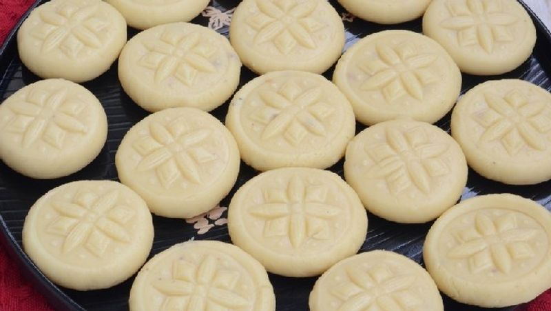 Milk Beda : தீபாவளி ஸ்பெஷல்-வீட்டிலேயே சுவையான மில்க் பேடா செய்யலாம் ...