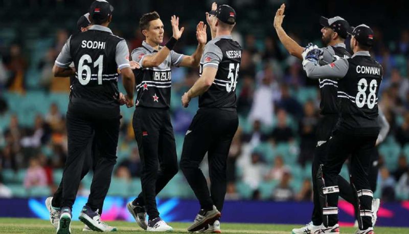 తిరిగొస్తున్నారు..! ఆ నిర్ణయాలను వెనక్కి తీసుకుంటున్న క్రికెటర్లు ...