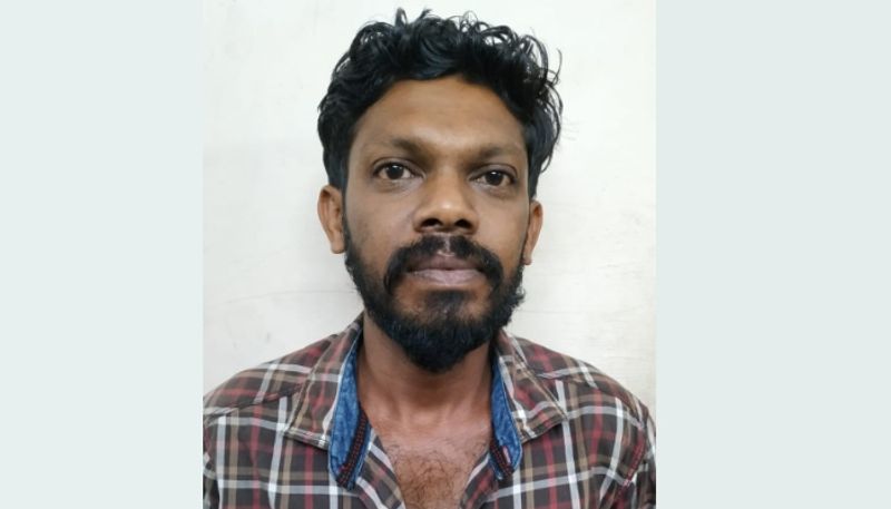 സ്കൂൾ യൂണിഫോമിൽ പെൺകുട്ടിയെ തട്ടിക്കൊണ്ടുപോയി പീഡിപ്പിച്ചു റെയിൽവേ സ്റ്റേഷനിൽ ഉപേക്ഷിച്ചു