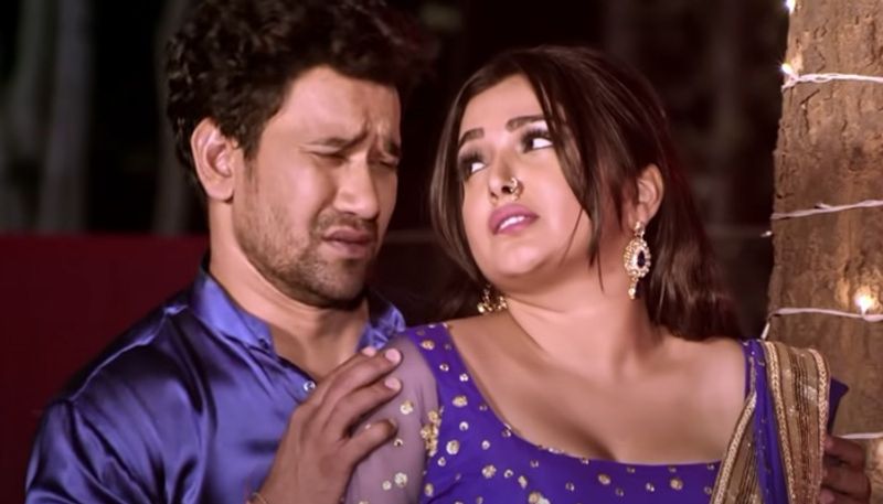 Bhojouri SEXY video: Amrapali Dubey, Nirahua's intimate romantic song 'Cooker' goes viral on ...