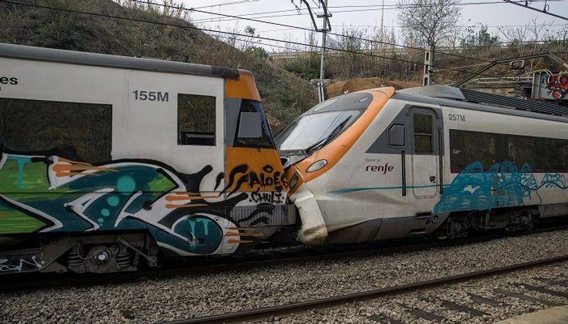 Over 150 passengers injured after two trains collide in Spain; check ...