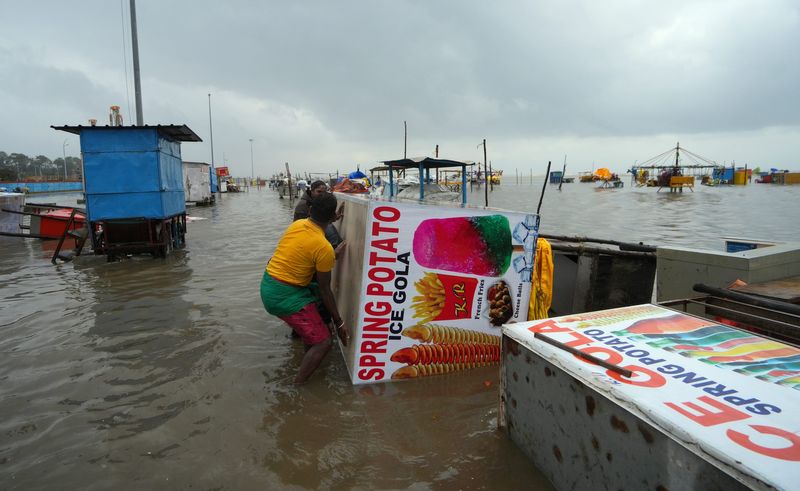 Weather report: जाते-जाते निशां छोड़ गया मैंडूस, 2-3 दिन और फिर बढ़ेगी ...