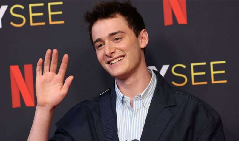 'स्ट्रेंजर थिंग्स' के इस स्टार ने कहा-मैं गे हूं...ये सुनते ही इंटरनेट ...