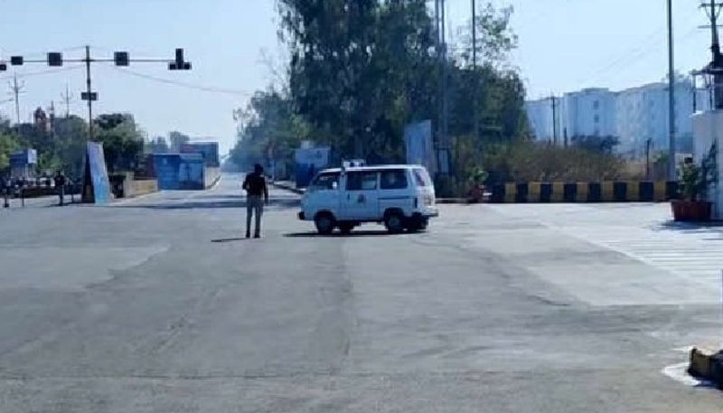 इंदौर में महिला कांस्टेबल ने बीच सड़क पर रोक दिया PM मोदी का काफिला ...