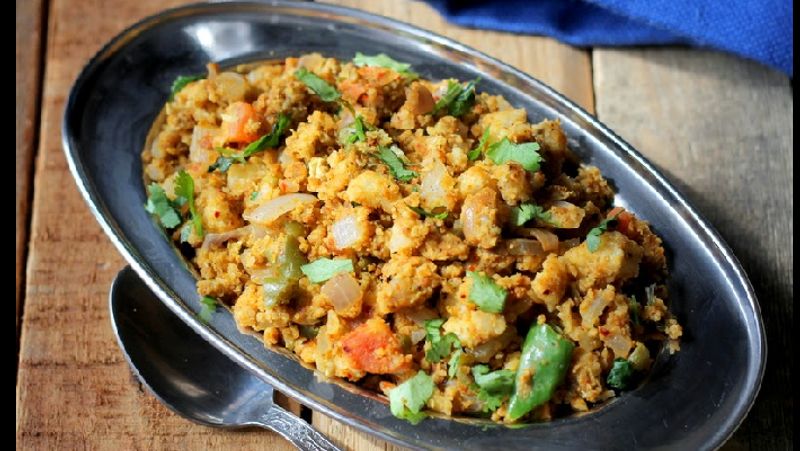 Paneer Kothu Chapathi Recipe in Tamil : மீந்து போன சப்பாதியும் ...