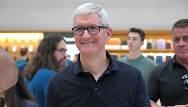 Apple CEO Tim Cook takes 40% pay cut; here's why | Asianet Newsable