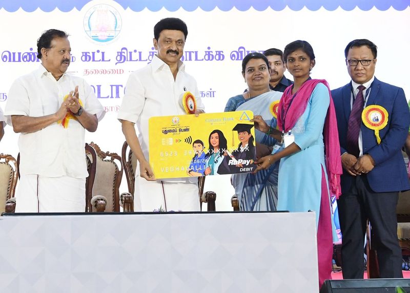 உயர்கல்வியில் மாணவிகளின் எண்ணிக்கை கடந்த ஆண்டை விட 27% உயர்வு ...