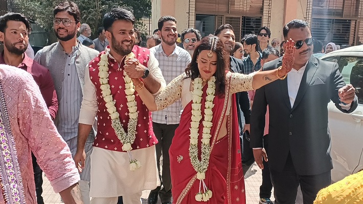 SP नेता फहद से स्वरा भास्कर की शादी के खिलाफ मौलवी ने की बात, RJ सईमा ...