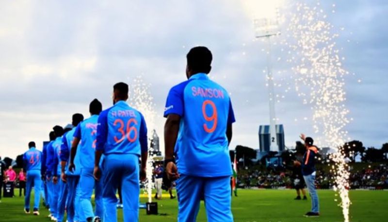 ടീമിലെടുക്കൂ സഞ്ജുവിനെ...140 കോടി ജനങ്ങള്‍ പറഞ്ഞു; പക്ഷേ ബിസിസിഐ കേട്ടത് രാഹുലിന്‍റെ പേര്; മാരക ...