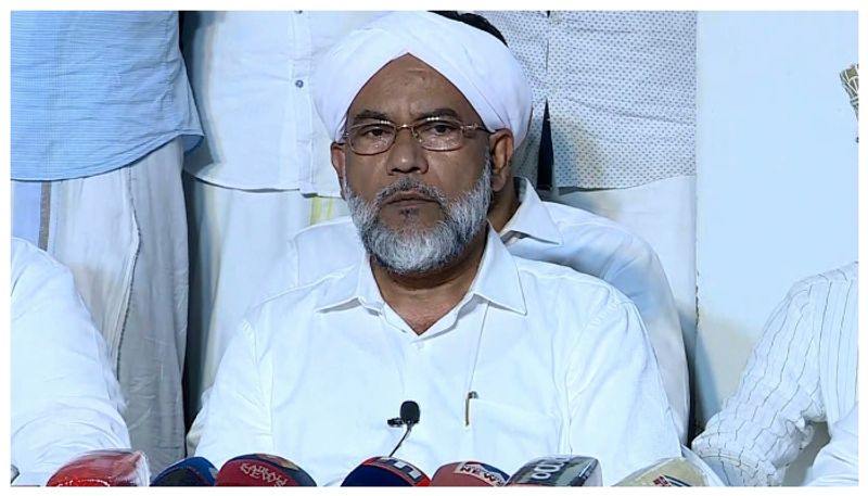 ഹക്കീം ഫൈസി ആദൃശേരിക്ക് പിന്തുണ: സിഐസിയില്‍ കൂട്ടരാജി, വകുപ്പ് മേധാവിക ...