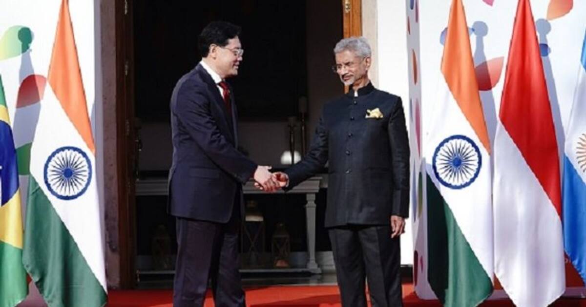 'Discussed peace in border areas': EAM Jaishankar meets Chinese ... 'Discussed peace in border areas': EAM Jaishankar meets Chinese ...