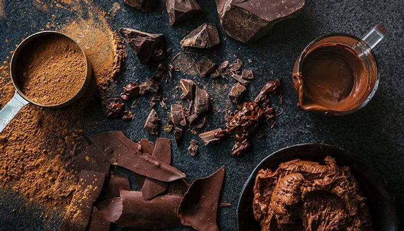 Menstrual pain relief: 5 incredible benefits of eating Dark Chocolate ...