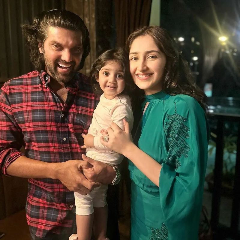 Puneeth Rajkumar ಜೊತೆ Kannada Movie Yuvaratna ನಟಿಸಿದ್ದ ಸಯೇಷಾ ಸೈಗಲ್ ...