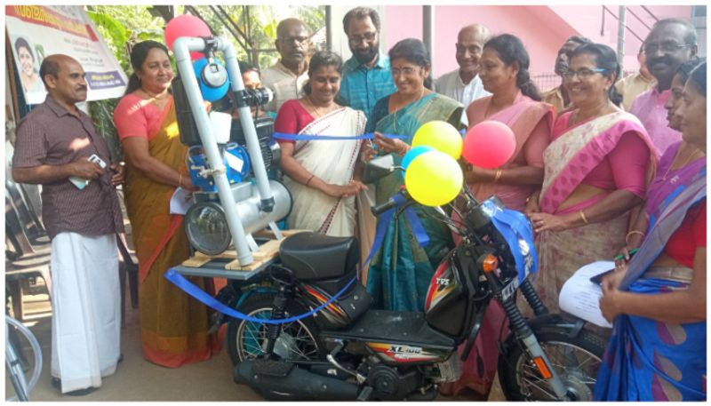 കറവക്കാർ ഇല്ലെന്ന പരാതി ഇനി വേണ്ട; 'സഞ്ചരിക്കുന്ന പാൽക്കാരി ...